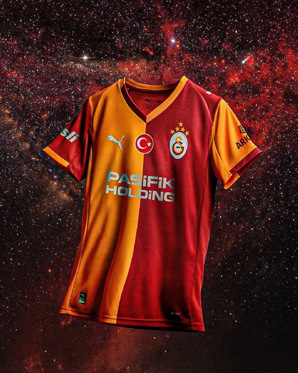 Galatasaray Yeni Sezon Forma Tanıtımı Yapıldı | GS Yeni Sezon Forma ...
